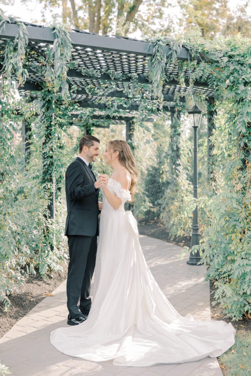 Park Loft Wedding | Jill + Tom - mollysuephotography.com